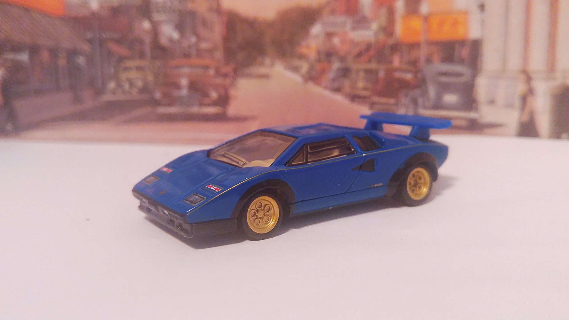 Tomica Premium: Lamborghini Countach | GTPlanet