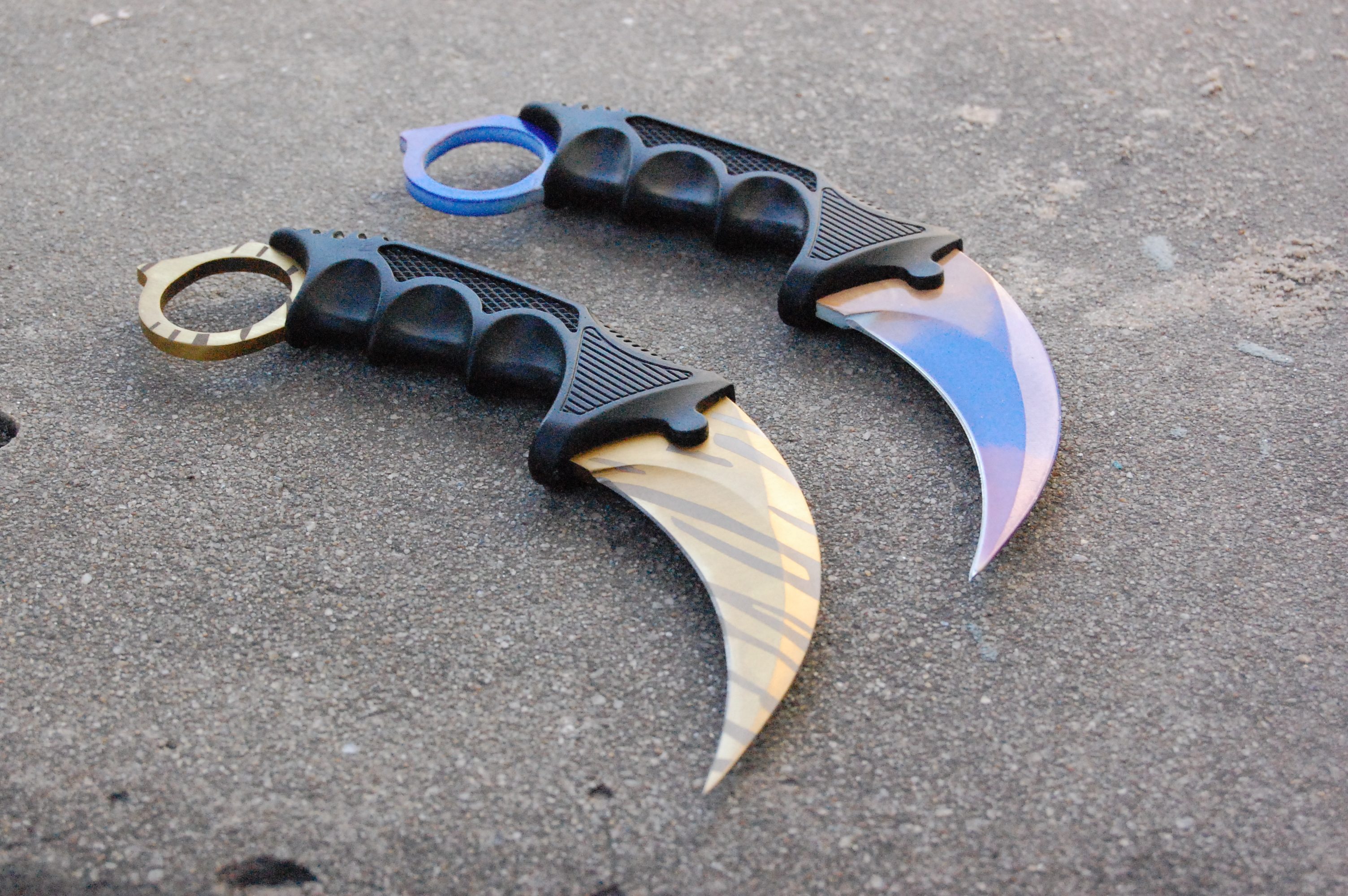Two new Karambits | GTPlanet