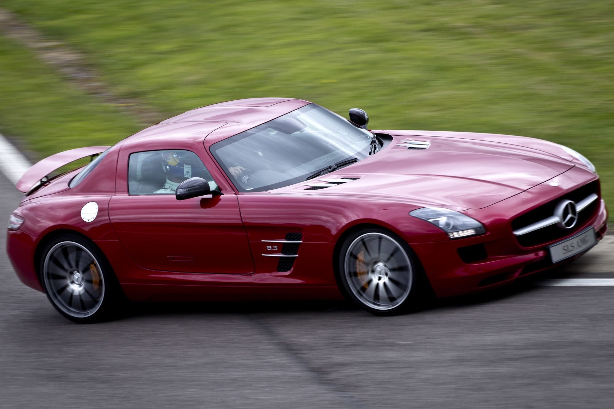 Mercedes' GT5 Live Race Video Recap and Photos