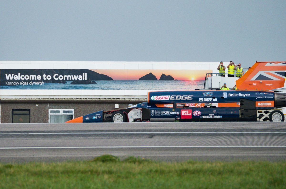 The 1,000 MPH Bloodhound SSC Aces Its First Trials in the UK – GTPlanet