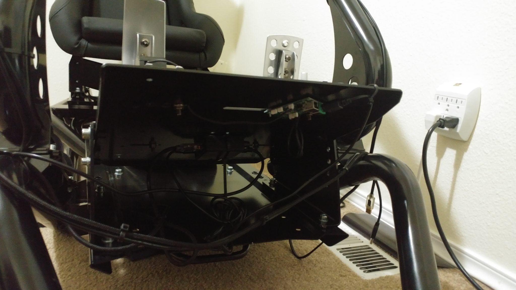 RSeat N1 Racing Cockpit Review – GTPlanet