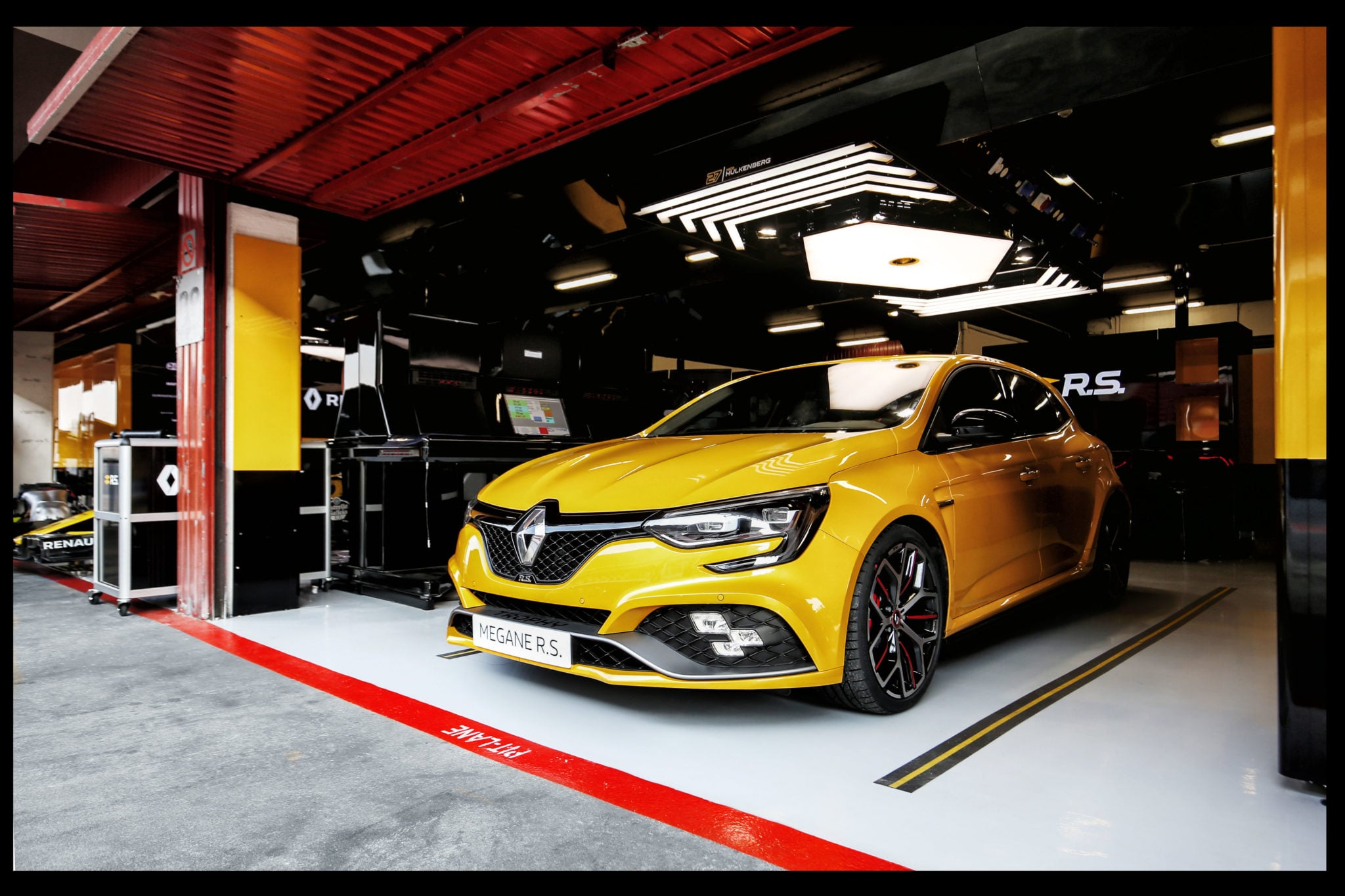 Renault Sport Introduces New, More Powerful Megane Trophy – GTPlanet