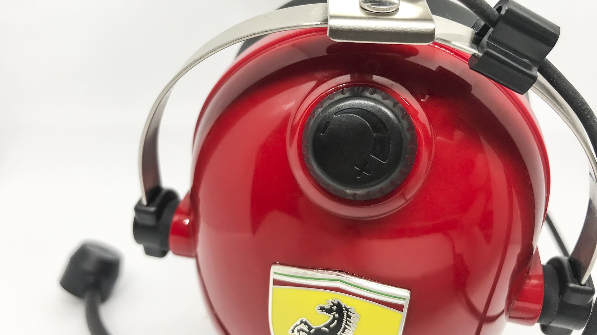 Thrustmaster T.Racing Scuderia Ferrari Edition Review: Supercars For ...