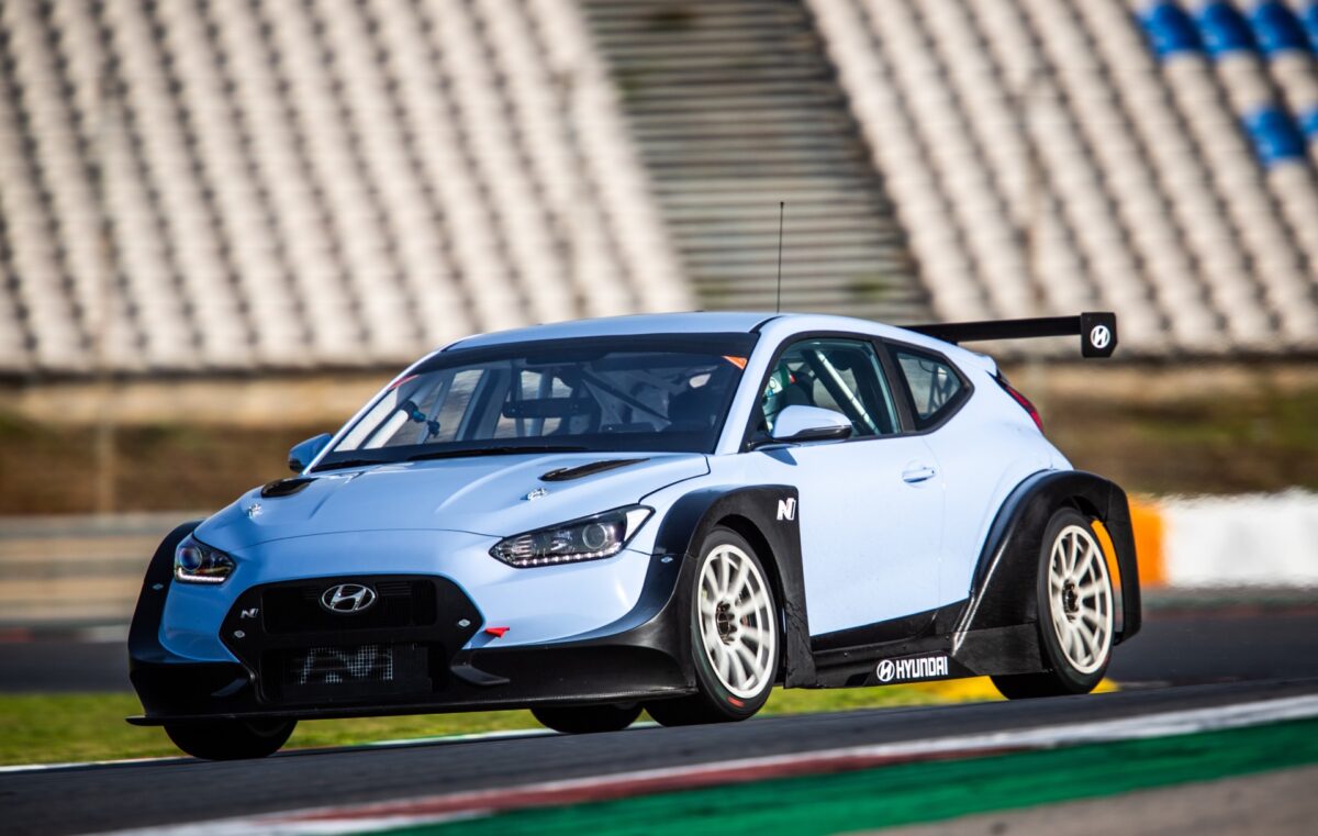 Hyundai’s Taking the Veloster Racing, and It Looks Mean – GTPlanet