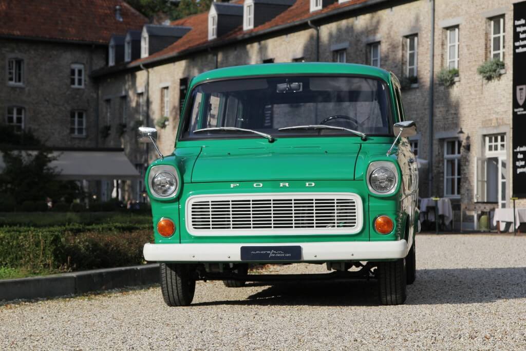 Shuttle the Family Around in Retro Style With This 1975 Ford Transit Kombi