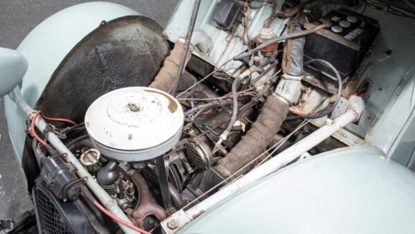 The Citroën 2CV Sahara Is the Quirky French Off-Roader That Took on ...