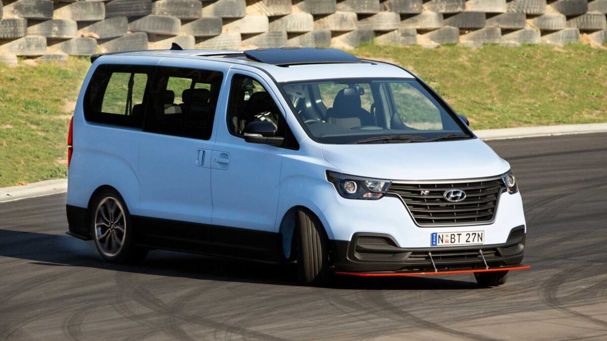 Hyundai Builds 400hp V6 Time Attack… Minivan? – GTPlanet