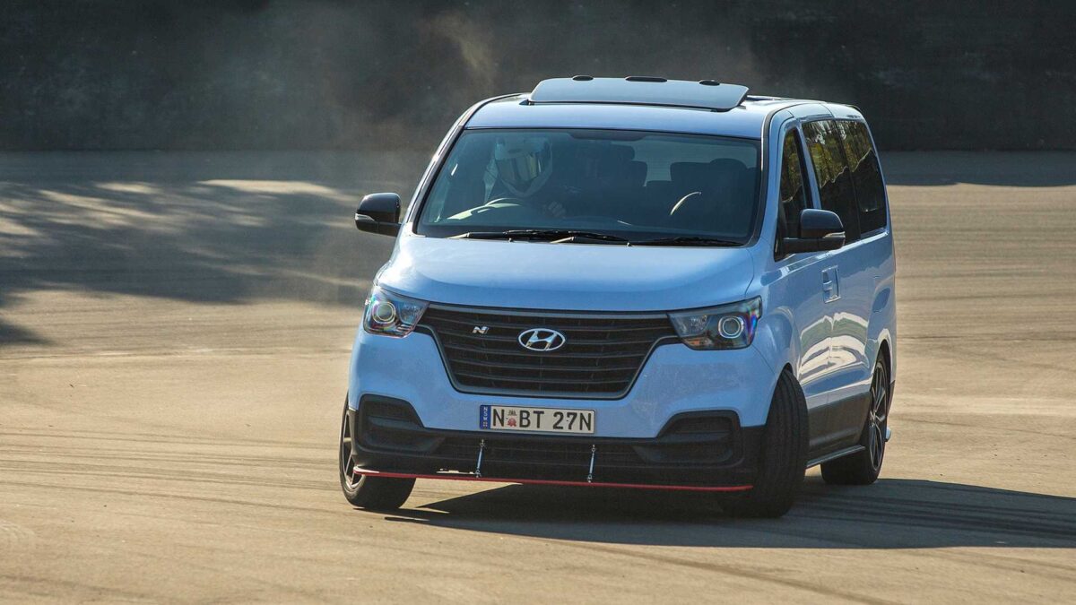 Hyundai Builds 400hp V6 Time Attack… Minivan? – GTPlanet