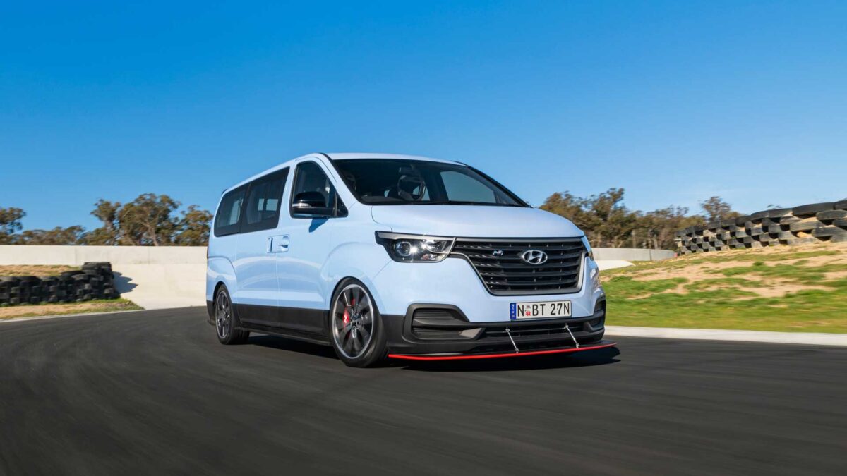 Hyundai Builds 400hp V6 Time Attack… Minivan? – GTPlanet