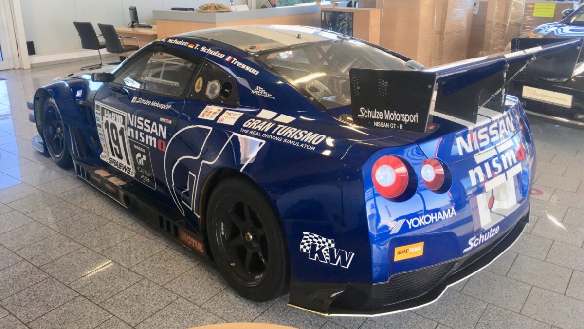 Buy This Nissan GT-R, Get a 700hp, $100,000 Piece of Gran Turismo ...