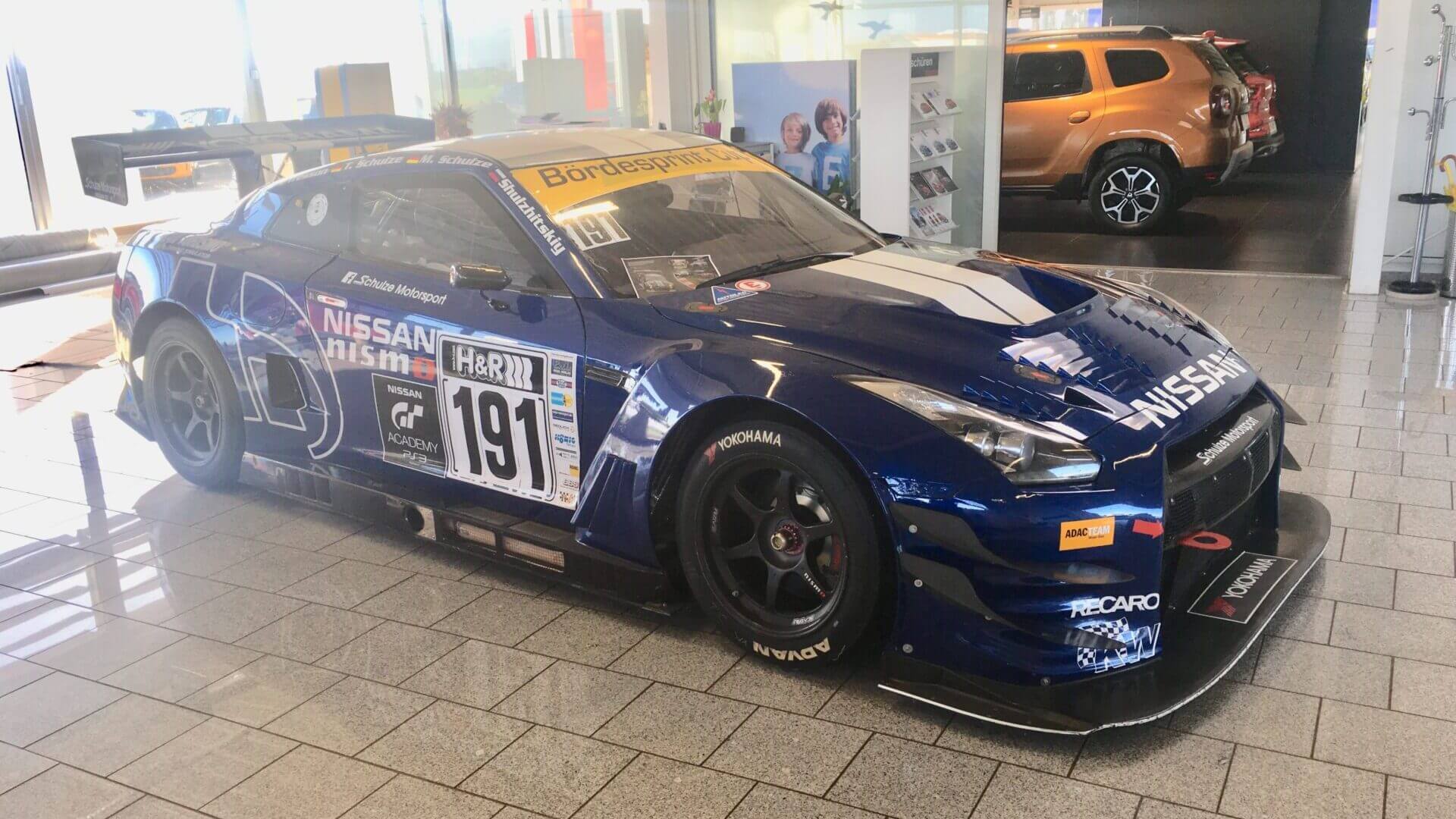 Buy This Nissan GT-R, Get a 700hp, $100,000 Piece of Gran Turismo ...