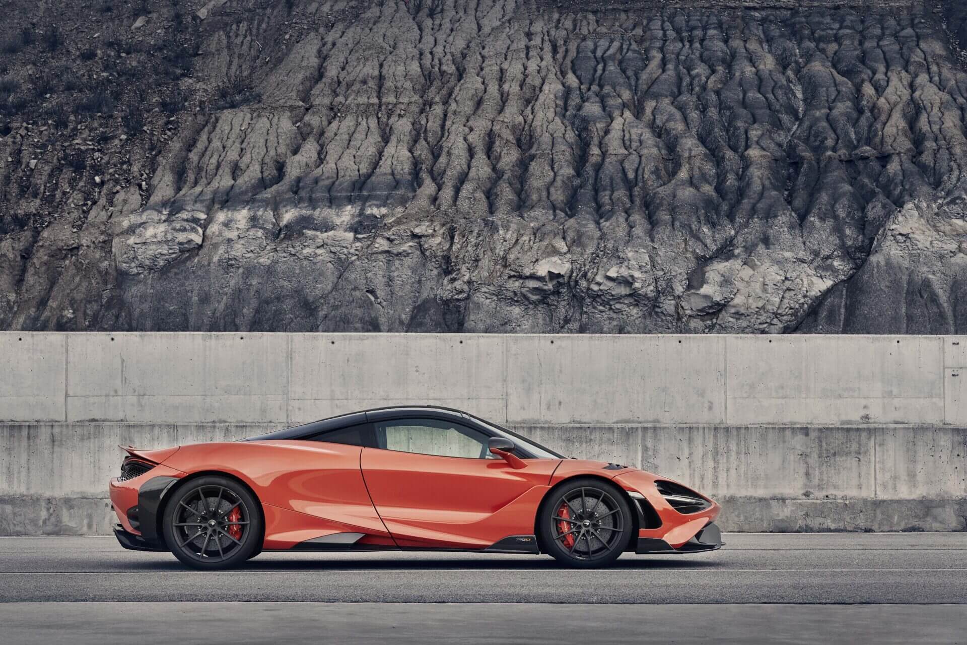 McLaren Reveals 765LT, With More Power and Less Weight