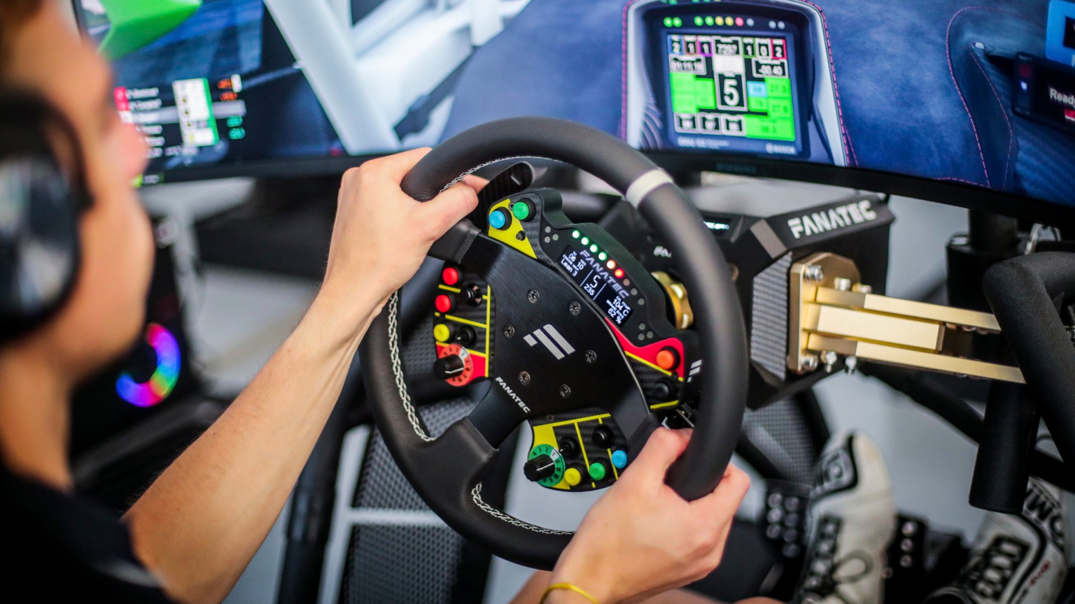 Fanatec Announces Podium Steering Wheel Fanatec GT World Challenge ...